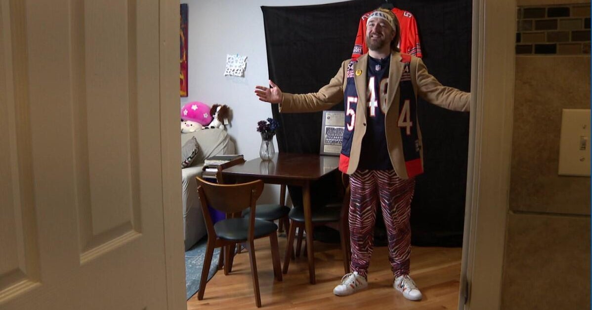 Devoted Bears fan shows off his unique style of dressing for the cold ...