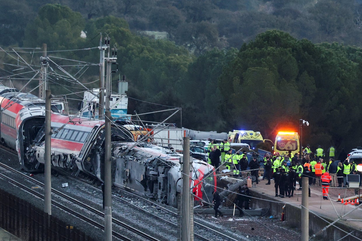High-speed train derailment kills at least 40 in Spain, injures scores ...