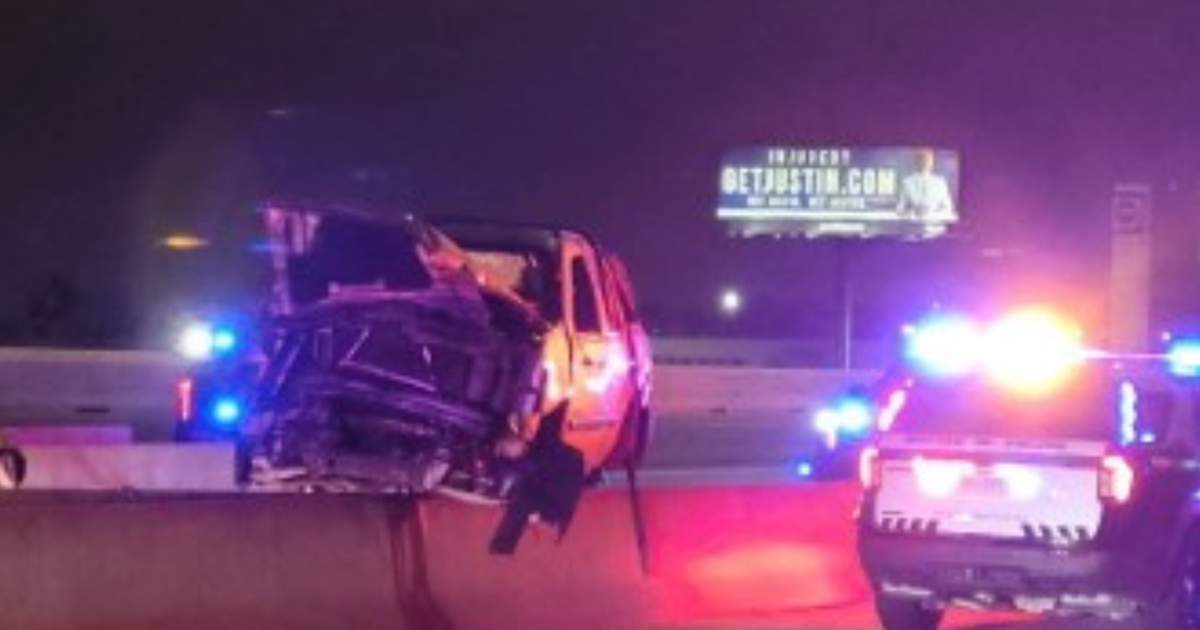 Suspect dies following police chase, rollover crash in Dallas, police ...