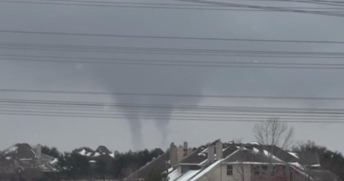 Steam tornadoes spotted over North Texas lakes - CBS Texas