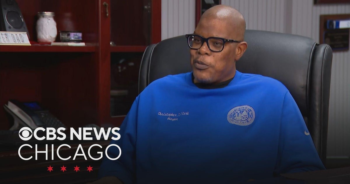 Harvey Mayor Christopher Clark dies - CBS Chicago
