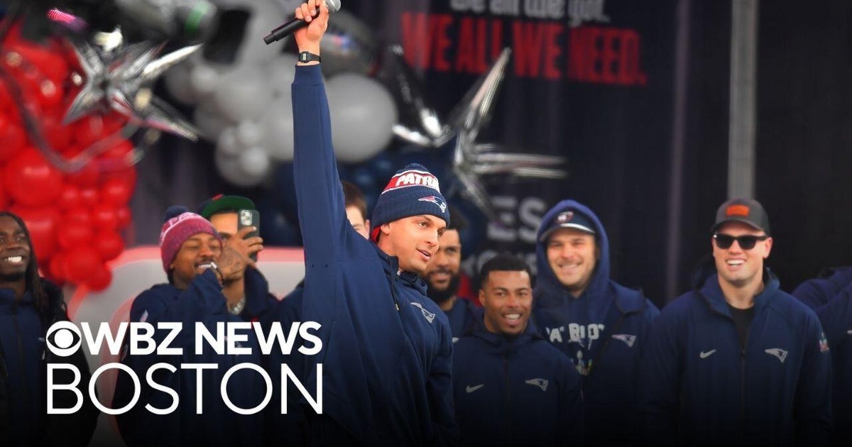 Patriots players fire up Gillette Stadium crowd at Super Bowl send-off ...