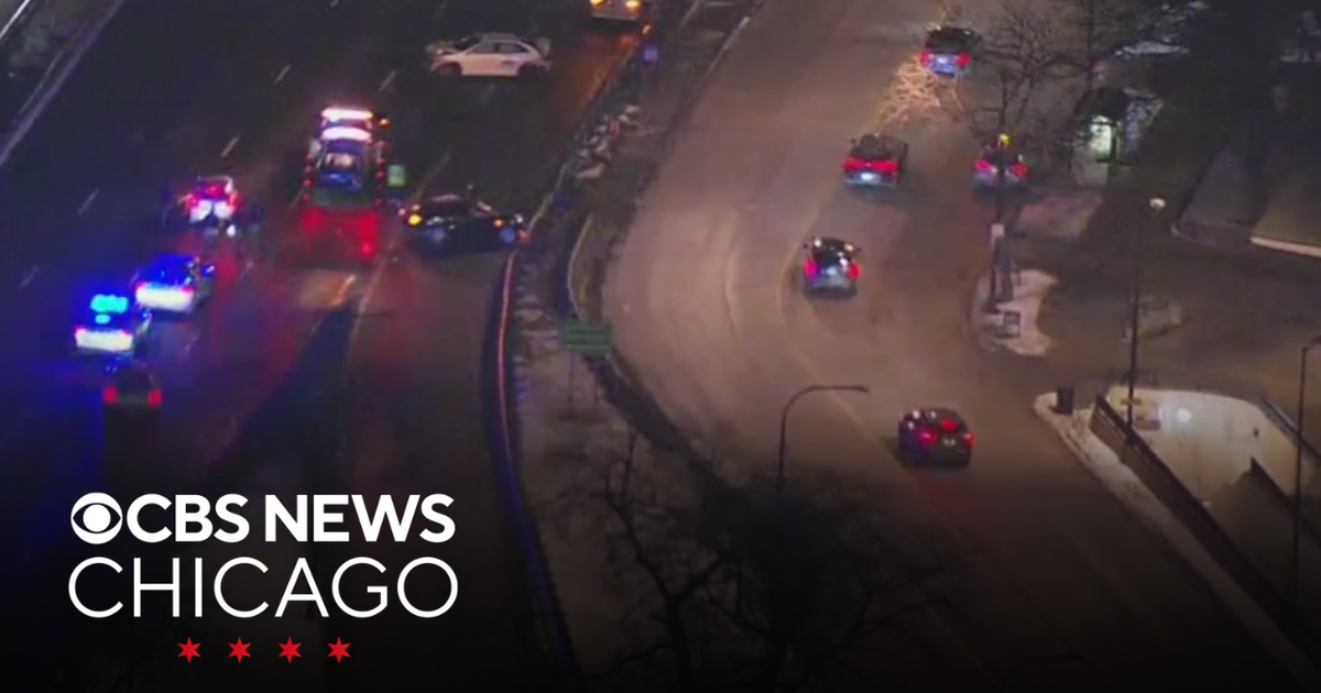 Multi-vehicle crash shuts down DuSable Lake Shore Drive near North ...