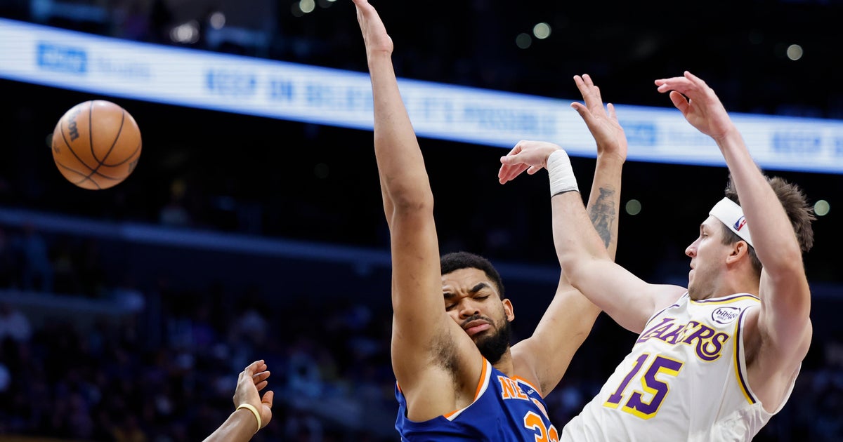 Luka Doncic scores 35, Lakers hold off cold-shooting Knicks 110-97 in ...