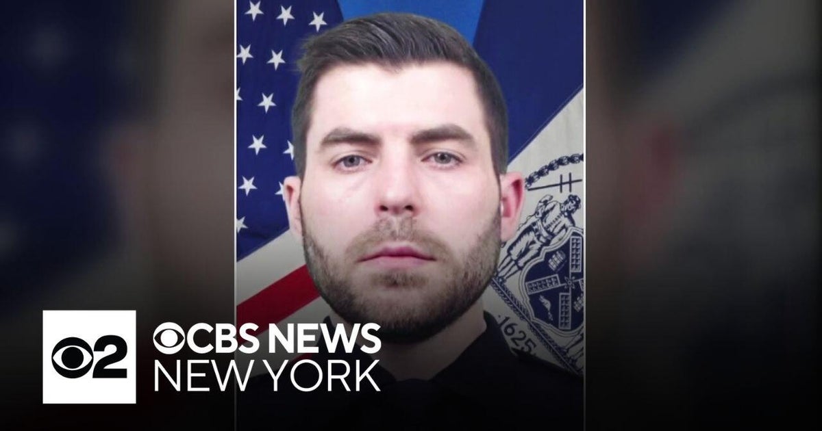Trial begins of man accused of killing NYPD Det. Jonathan Diller - CBS ...