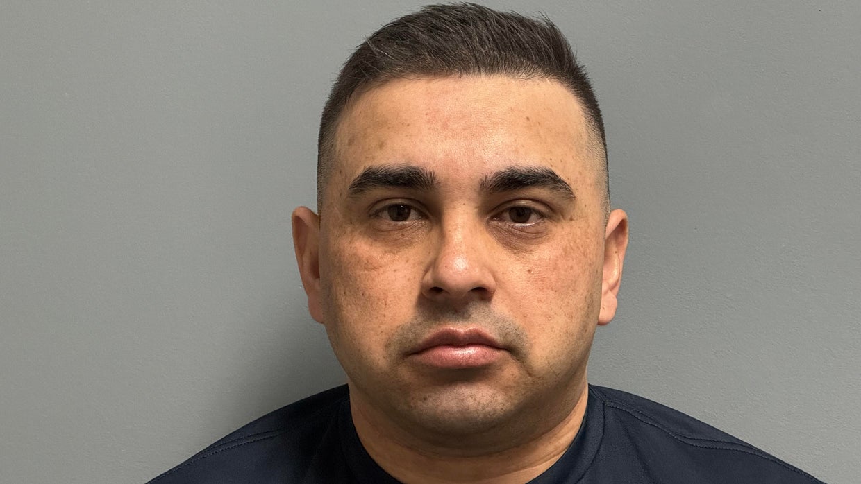 Fired Massachusetts officer accused of impersonating police in New ...