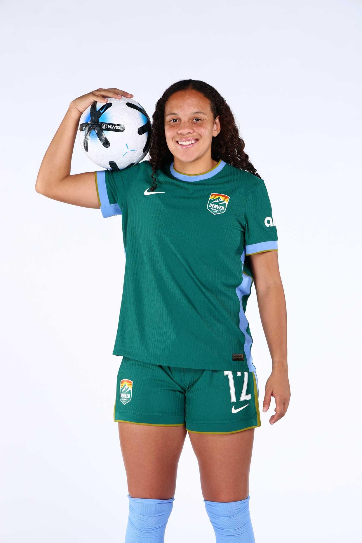 Denver Summit FC midfielder Jasmine Aikey out for season due to injury ...