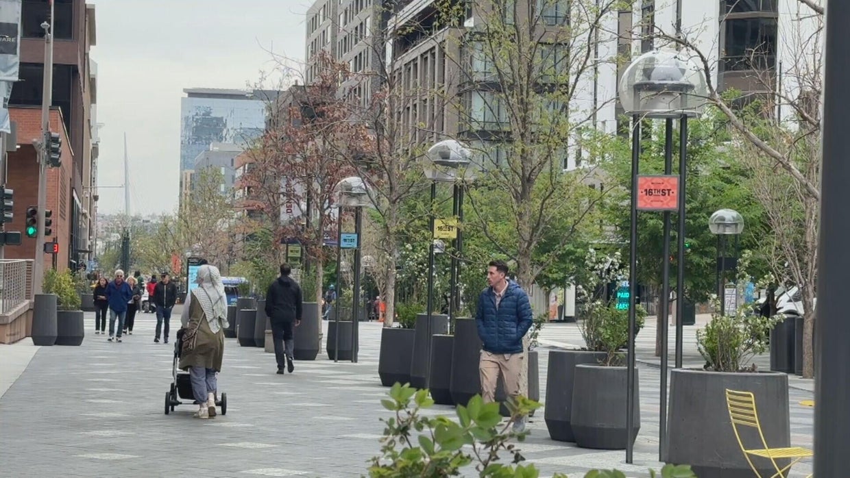 Funding approved to maintain downtown Denver police presence - CBS Colorado