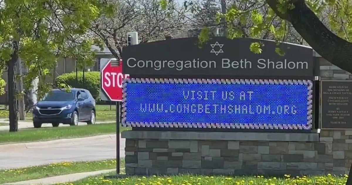 Man charged in antisemitic graffiti incident at Congregation Beth ...