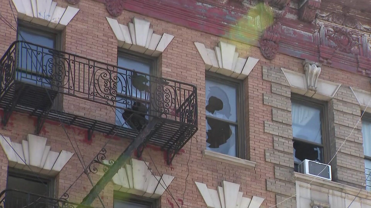 Father of 3 children critically injured in Inwood fire: "If I lost them ...
