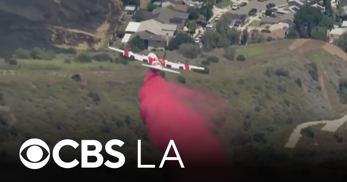 Sandy Fire burns more than 800 acres in Simi Valley, forcing ...