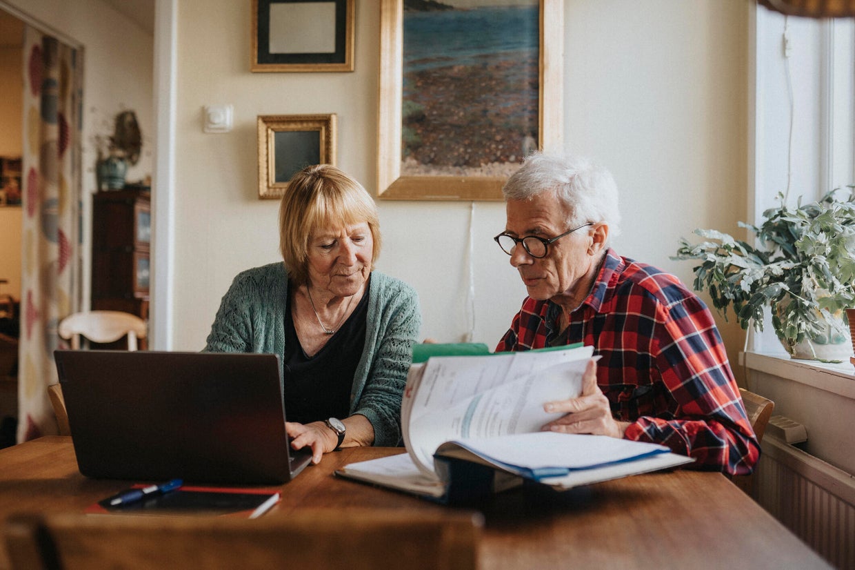 3 insurance types seniors should explore this June - CBS News