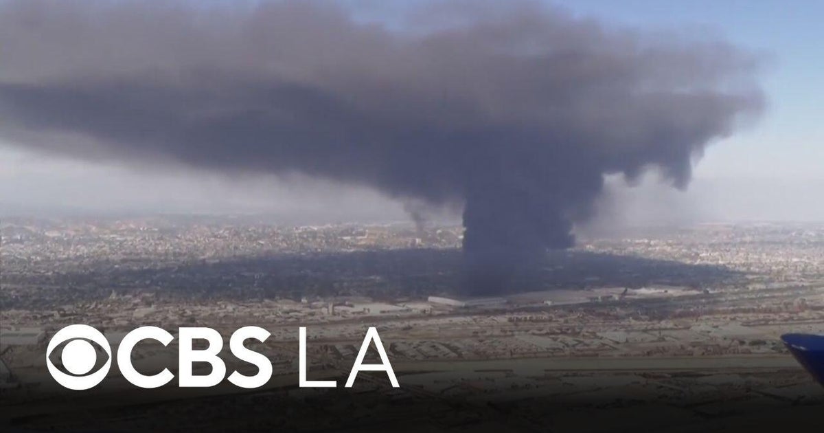 Air quality concerns remain after Boyle Heights warehouse fire - CBS ...